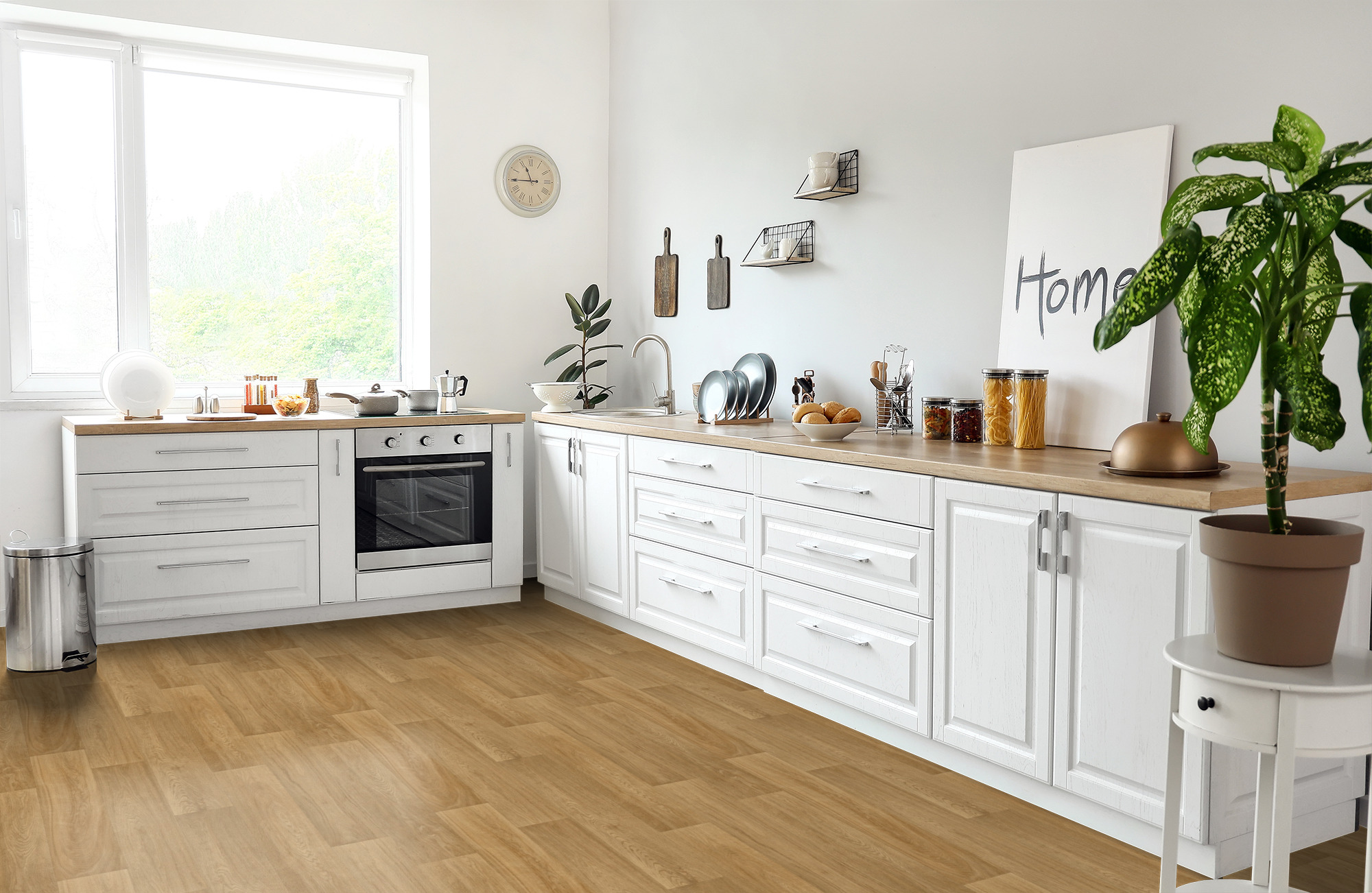 Cedar Oak Vinyl by Remland | From £7.95 / sq. metre